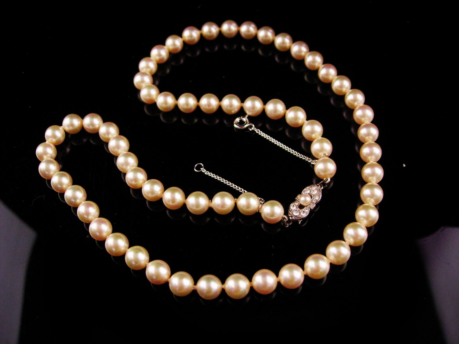 Vintage Majorica Pearl Necklace 20 off White 8mm | Etsy Vintage Majorica Pearl Necklace 20 off White 8mm | Etsy