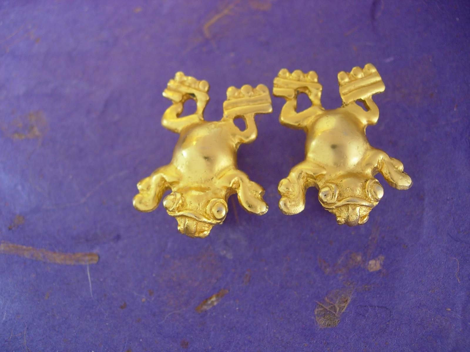 Kiss a Frog Cuff links gold frogger Toad whimsical mens gift | Etsy