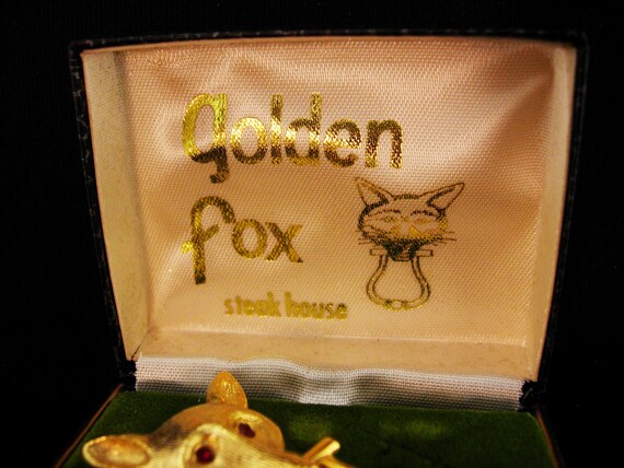 Vintage hunting Fox Pin - Golden Fox Steakhouse - hun… - Gem
