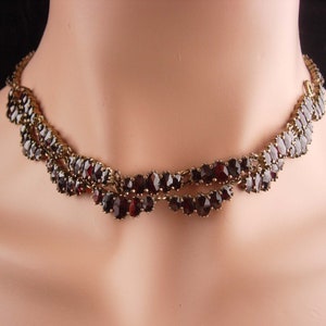 Bohemian garnet jewelry store