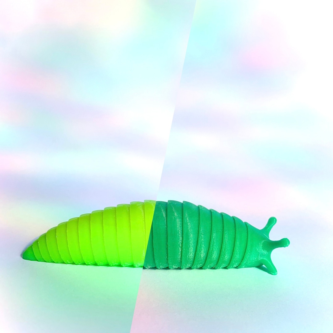 Green Color Changing Slug Color Changing 3D Printed Slug 3D Print Desk ...