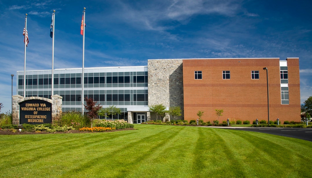 Vcom-virginia, the Edward via College of Osteopathic Medicine - Etsy