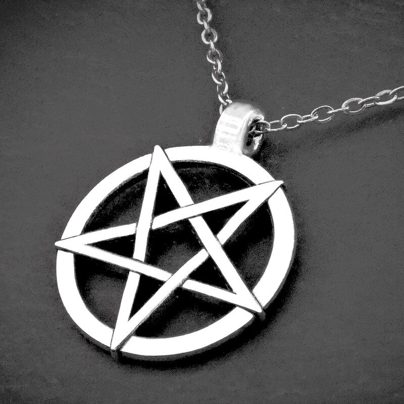 Horn Pentagram Necklace - Etsy UK