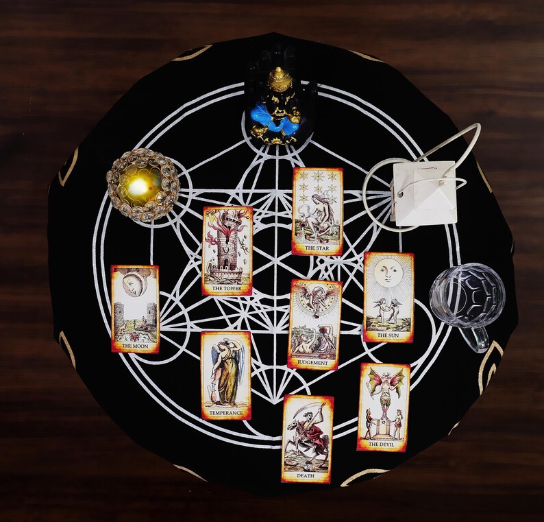 Metatron's Cube Altar Cloth: Geometric Tarot Table Cover - Etsy
