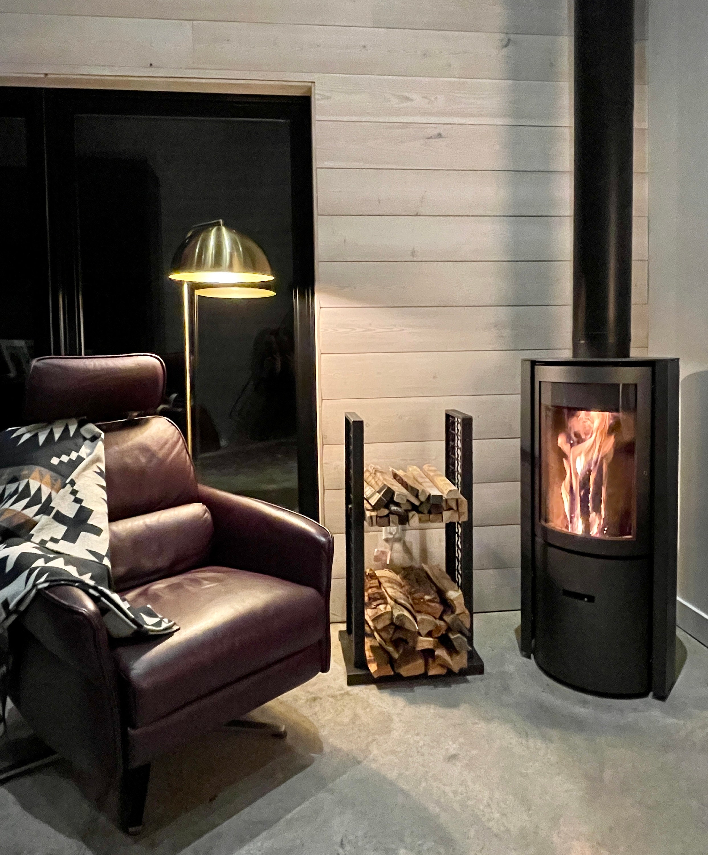 Adjustable Indoor Firewood Holder / Firewood Rack / Firewood Shelf ...