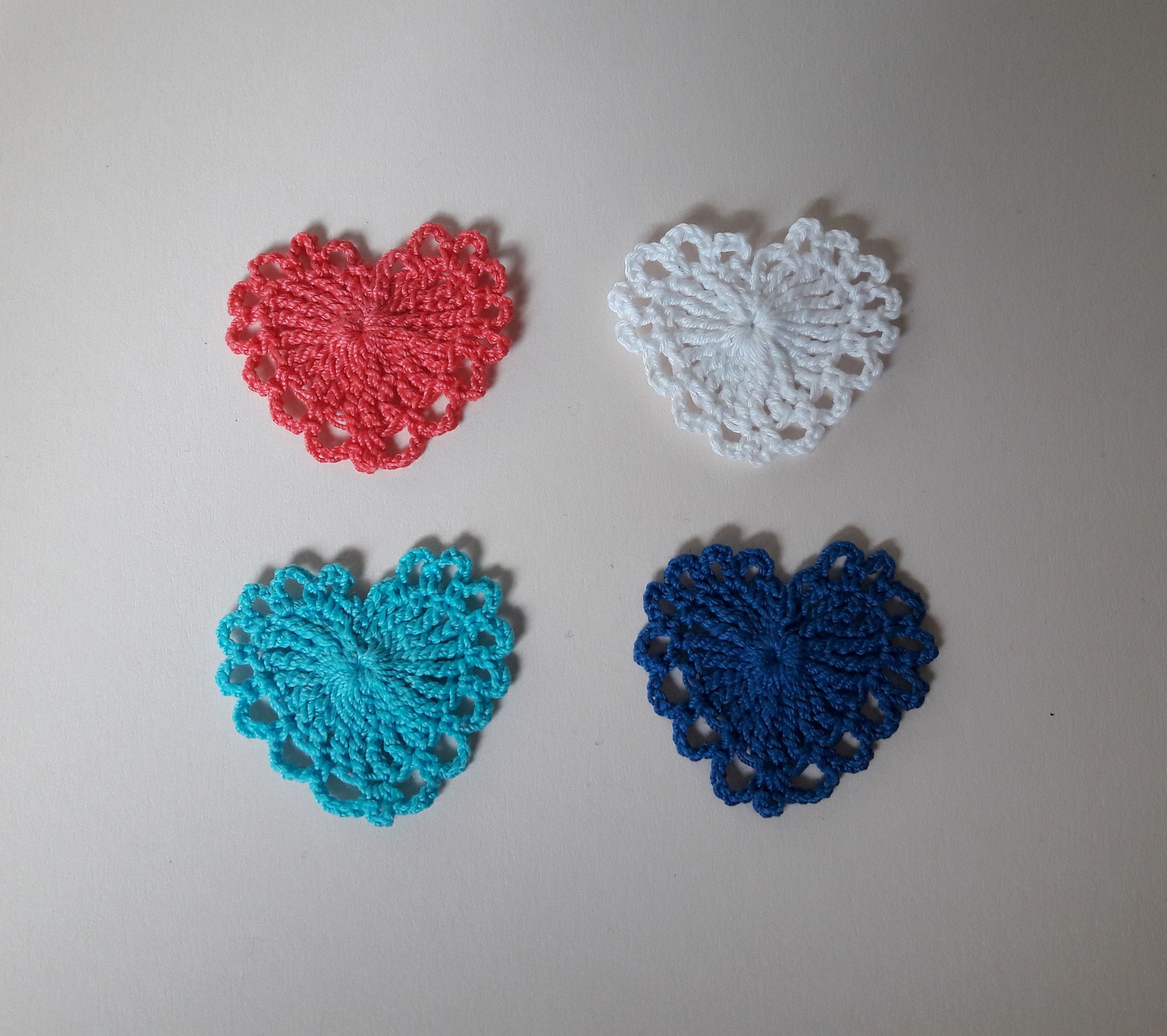 4 HERZEN gehäkelte Applikationen - Etsy.de