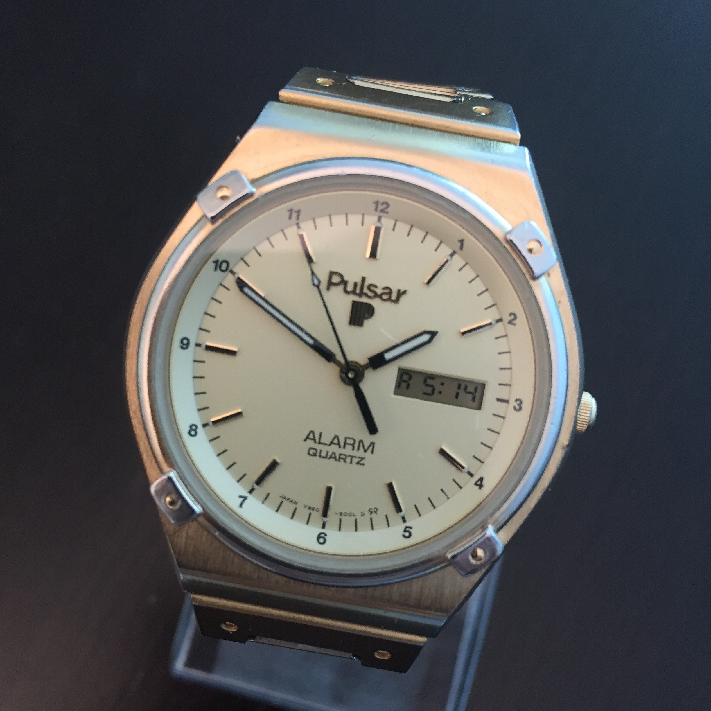 Mens rare vintage mens 1985 Pulsar by Seiko Alarm Watch - Etsy España