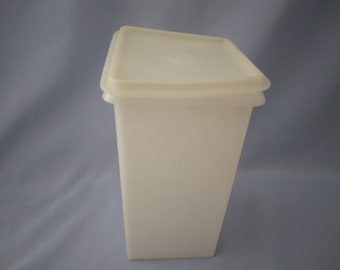Tupperware Vintage Cracker Keeper Container With Lid Tupperware 1314 - Etsy