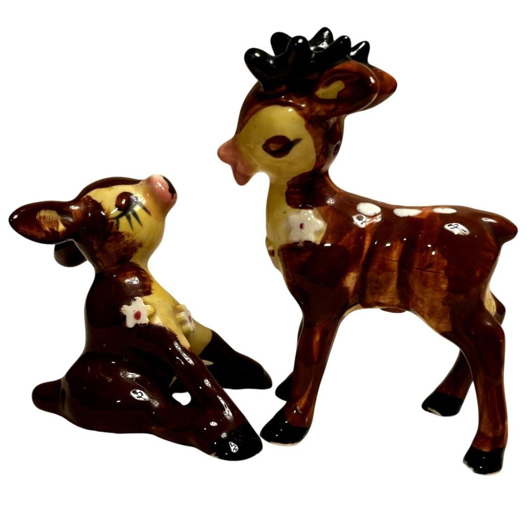 Vintage Dear and Dearest Kissing Deer Doe Fawn Kissing Salt & Pepper ...