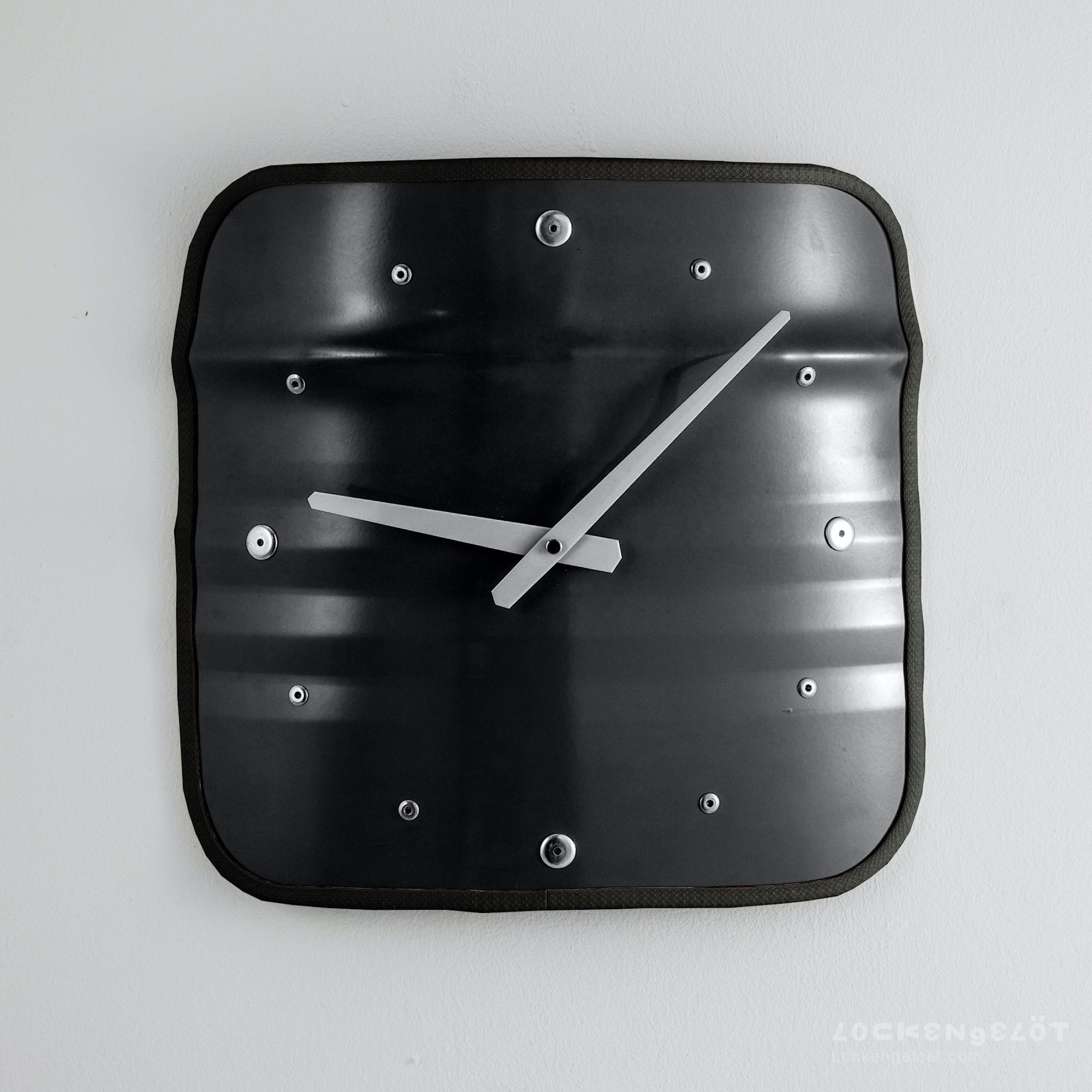 Clockwork wall clock made of an oil barrel | Etsy