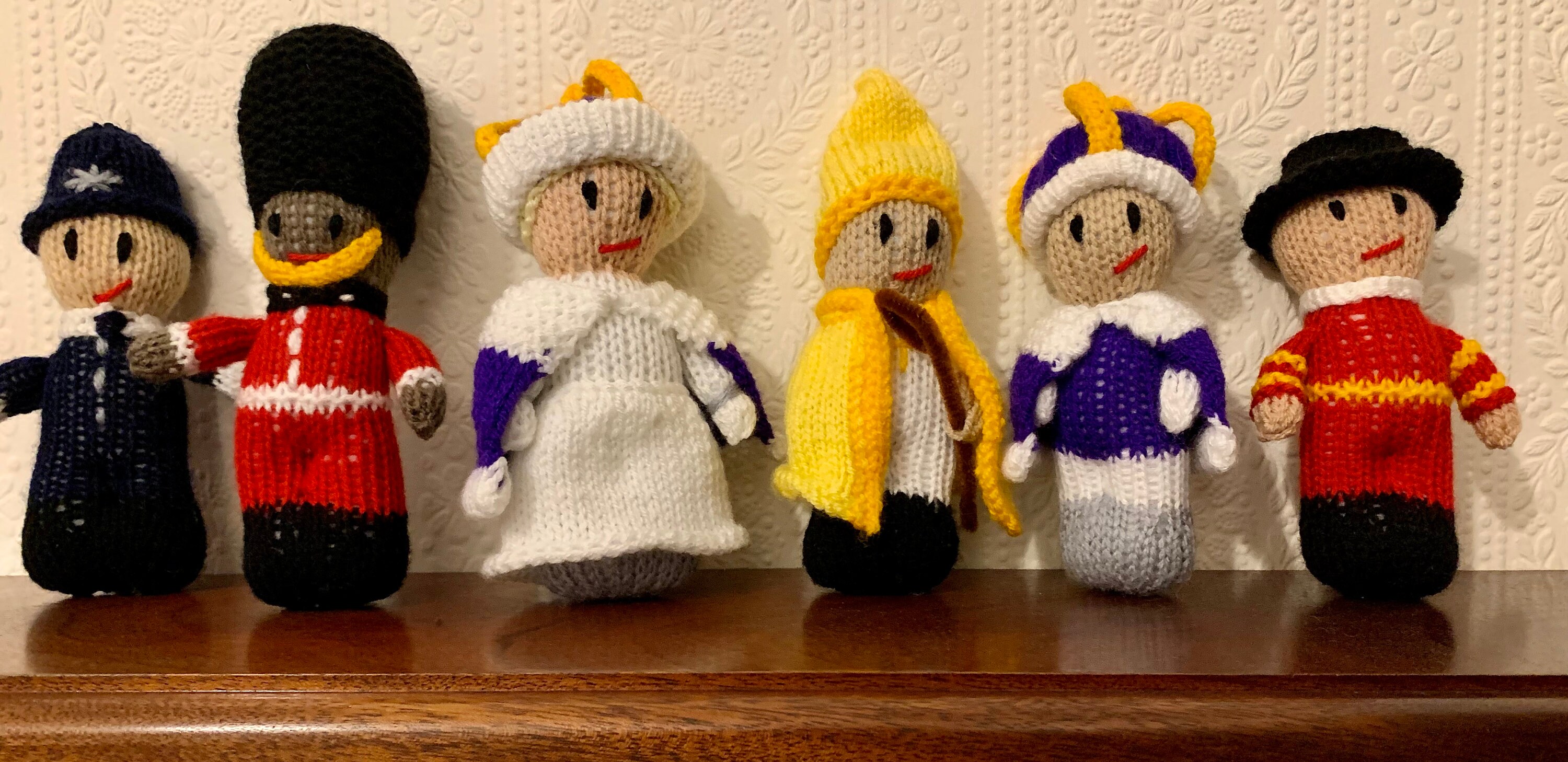 Coronation Knitting Pattern - Simple and Easy! - Etsy