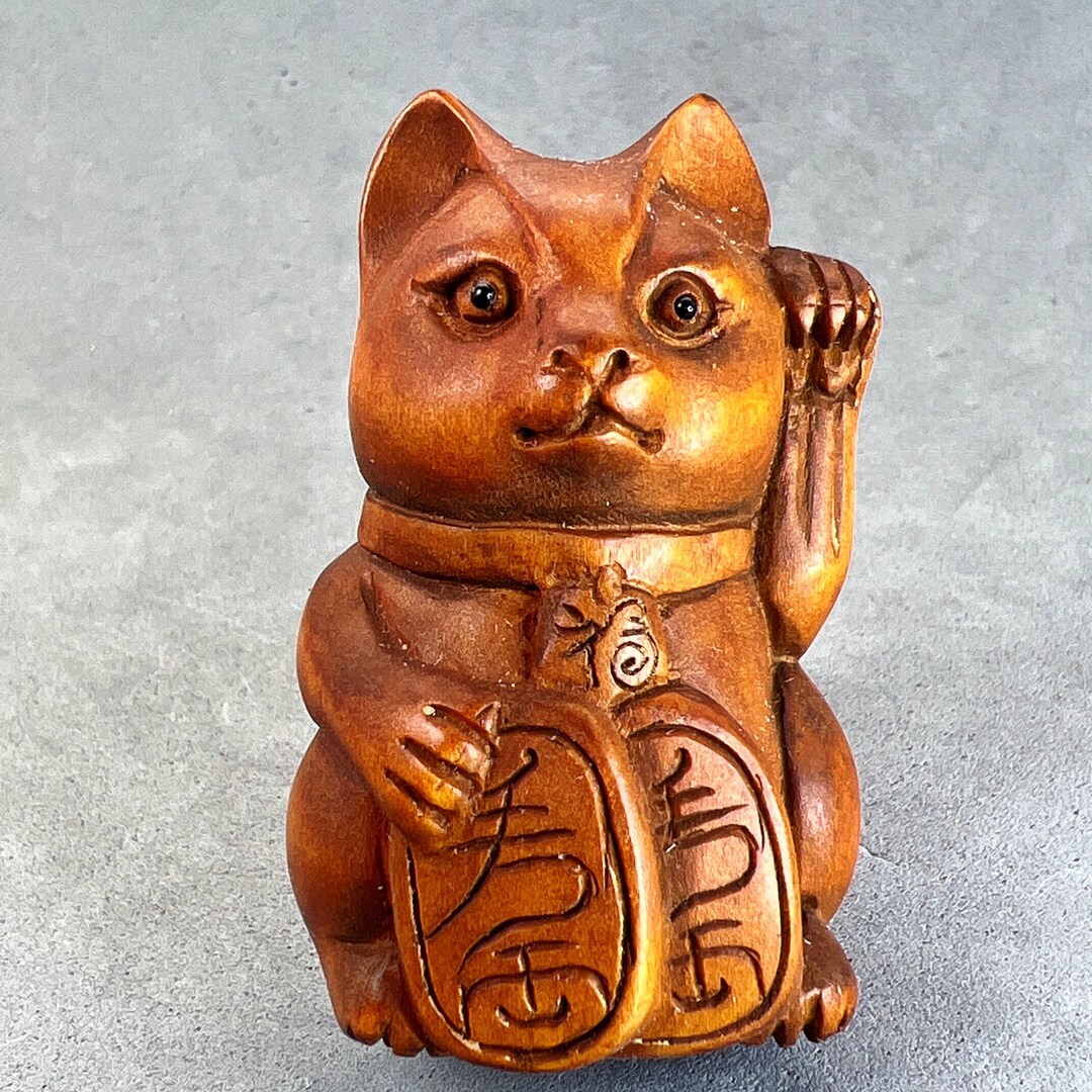 Hand Carved Boxwood Cat Netsuke, Cat Charm, Boxwood Cats, Artist Signs ...