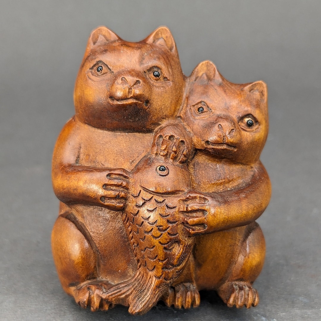 Hand Carved Boxwood Cat Netsuke, Cat Charm, Boxwood Cats, Artist Signs ...