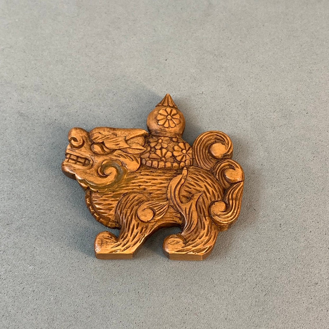 Hand Carved Boxwood Fu Dog Charm, Fu Dog Netsuke, Temple Lion Charm ...