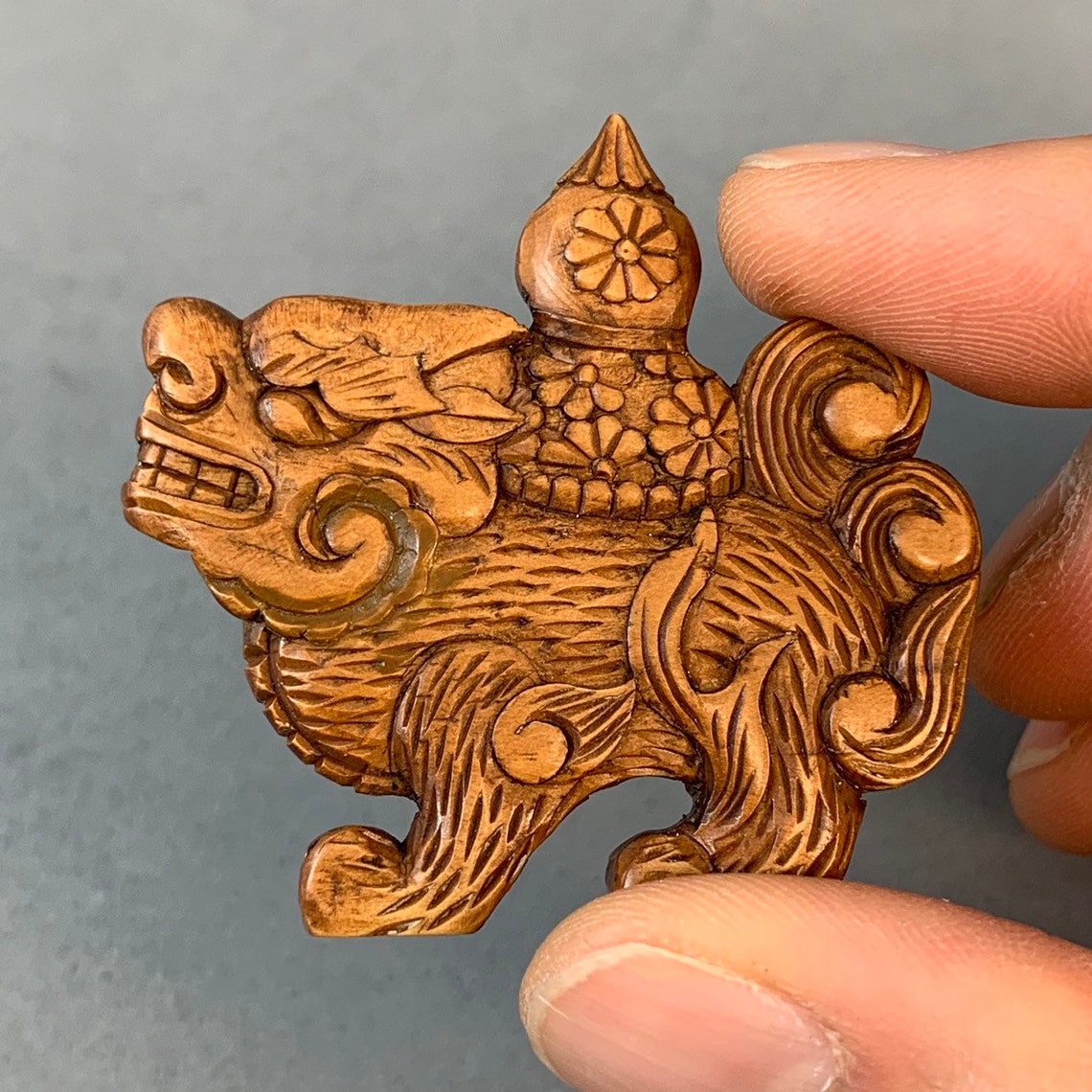 Hand Carved Boxwood Fu Dog Charm, Fu Dog Netsuke, Temple Lion Charm ...
