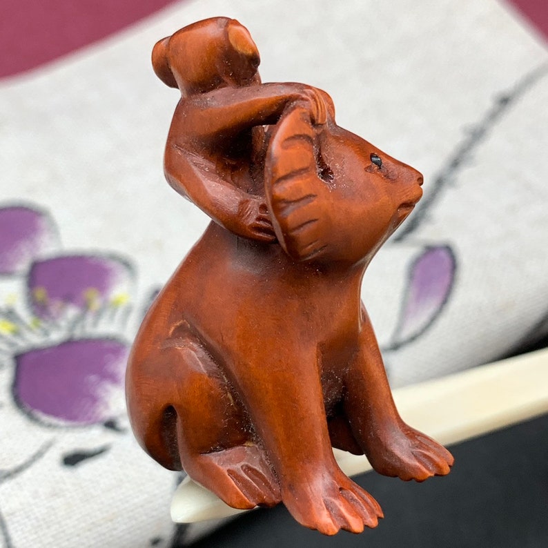Hand Carved Boxwood Netsuke of Mother and Baby Koala Signed | Etsy