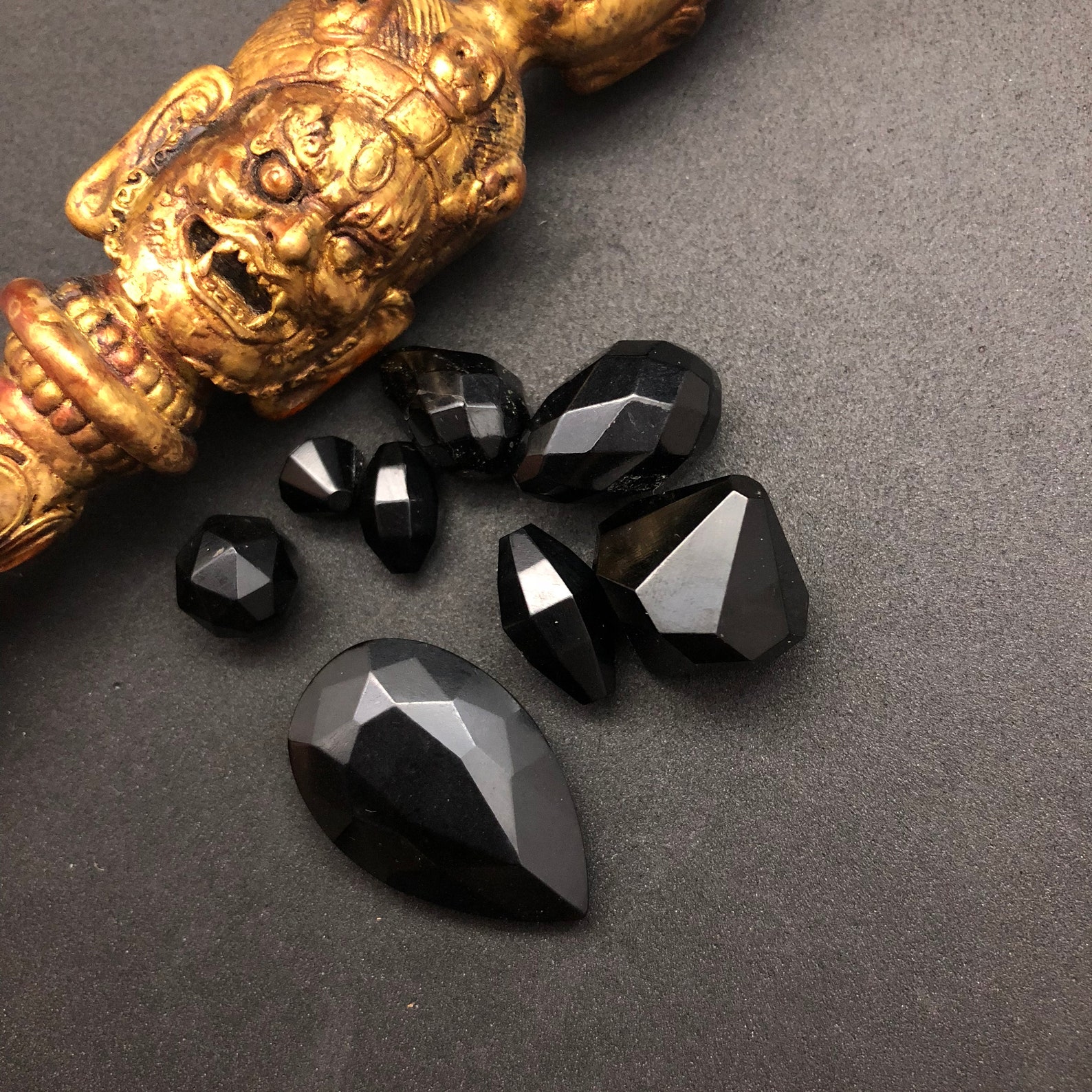 8 Vintage Jet Charms Jet Black Jet Elements Drop and Charm - Etsy