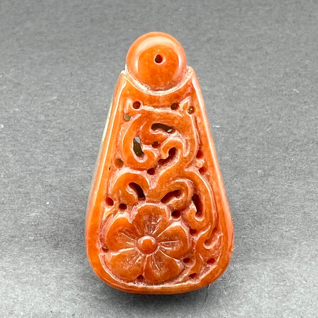 Estate Sale: Vintage Hand Carved Jadeite Flower Bead, Fei Cui Charm ...