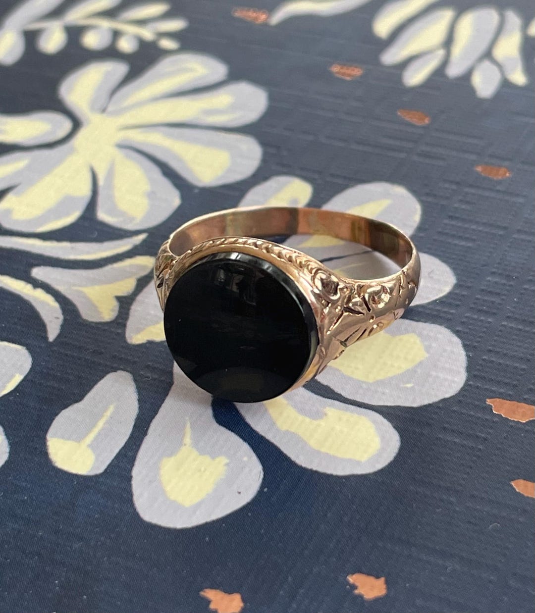 10K Black Onyx Engraved Signet Ring - Vintage - Size 9-1/4 - Etsy