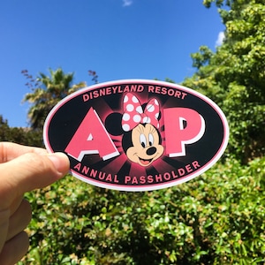 Minnie Mouse Annual Passholder Sticker & Magnet - Etsy