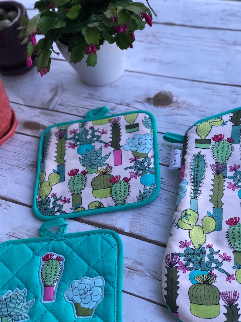 Pot Holders and Oven Mitten Cactus and Succulent Gift | Etsy