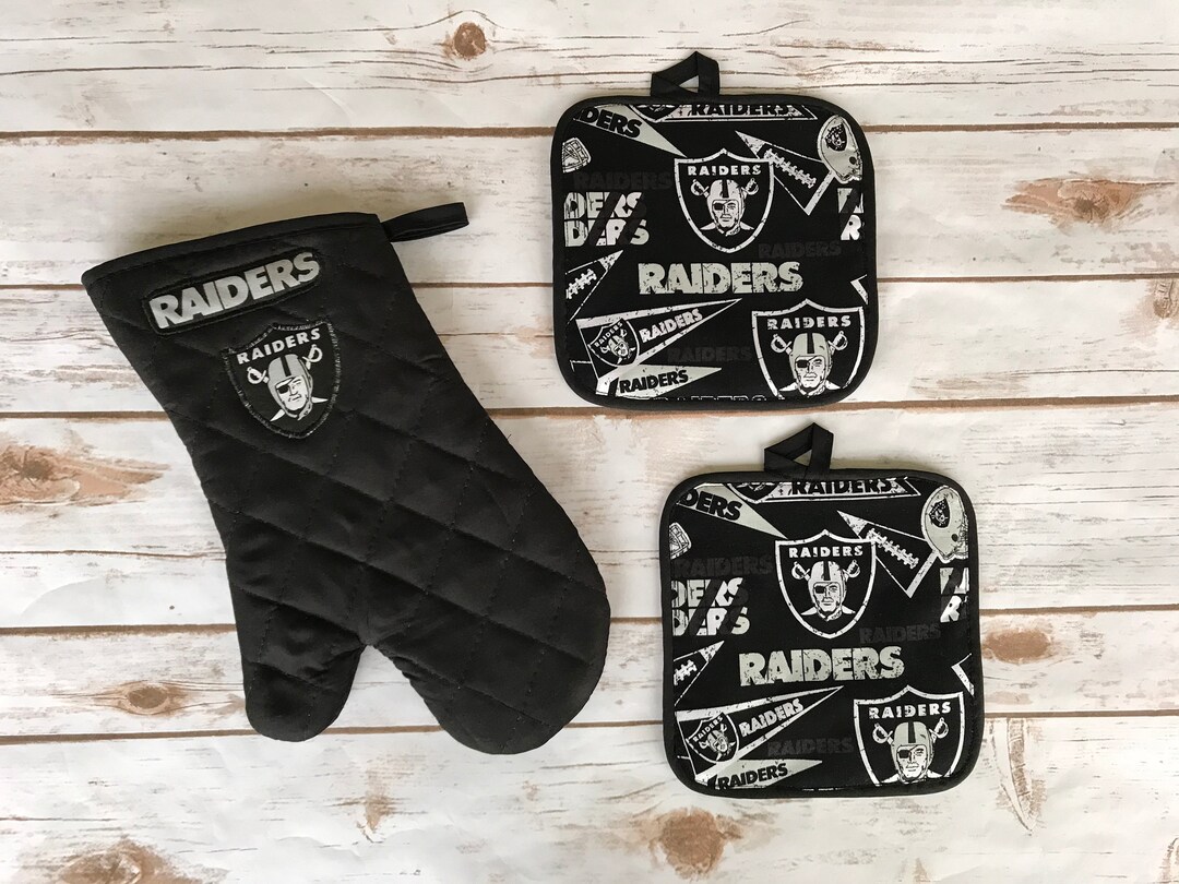 Set of 2 Pot Holders and Oven Mitten Raiders, Gift Set, Gift, Gift for ...