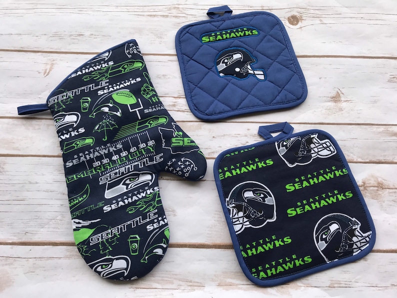 Seattle Seahawks 2 Pot Holders and 1 Mitten, Sport Team Gift , Father ...
