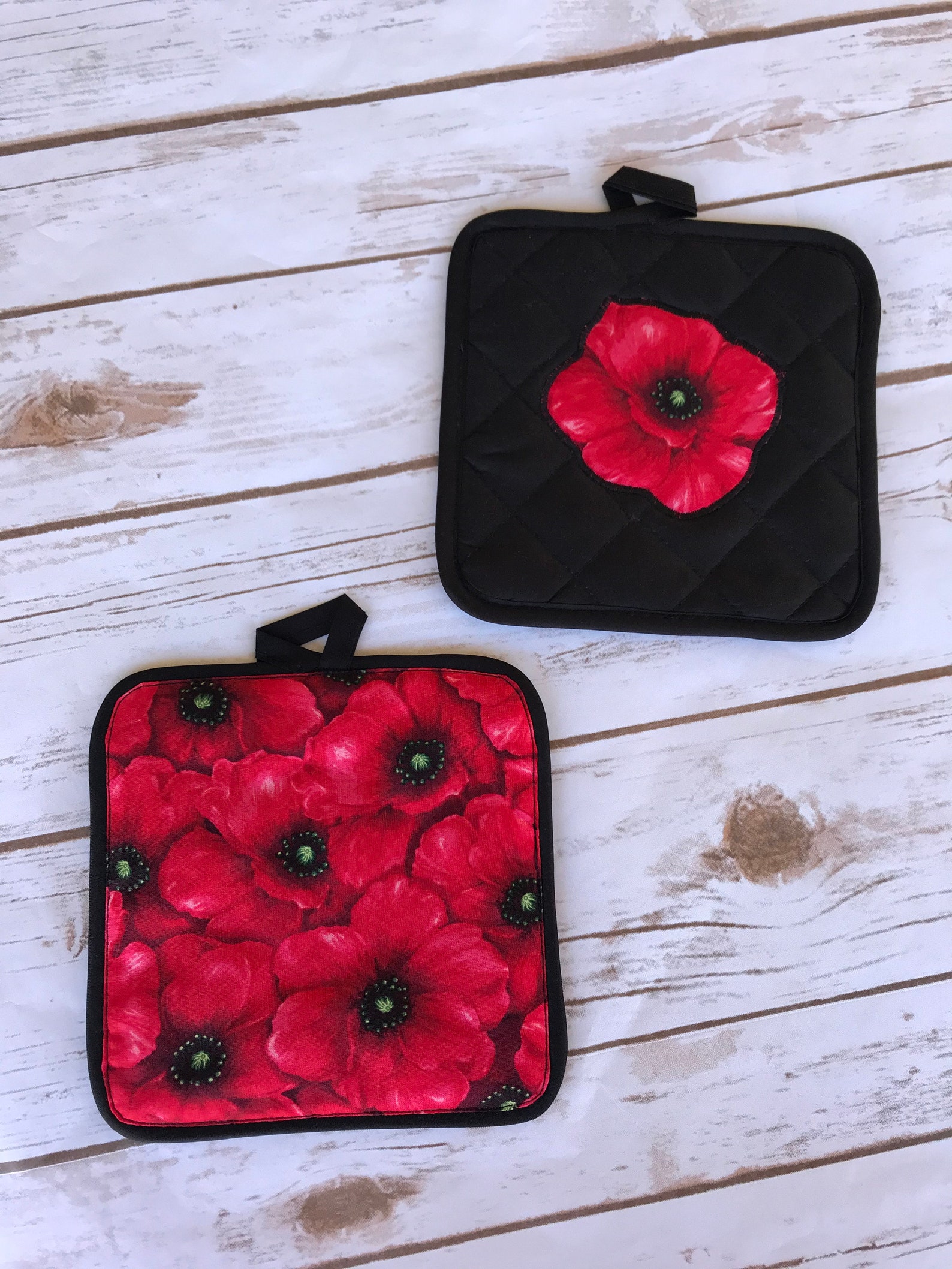 Pot Holders and Oven Mitten , Poppyseeds Flowers , Mother Day Gift, for ...