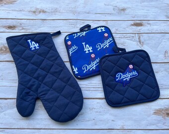 Bee Lovers Set of 2 Pot Holders and Oven Mitten Christmas - Etsy