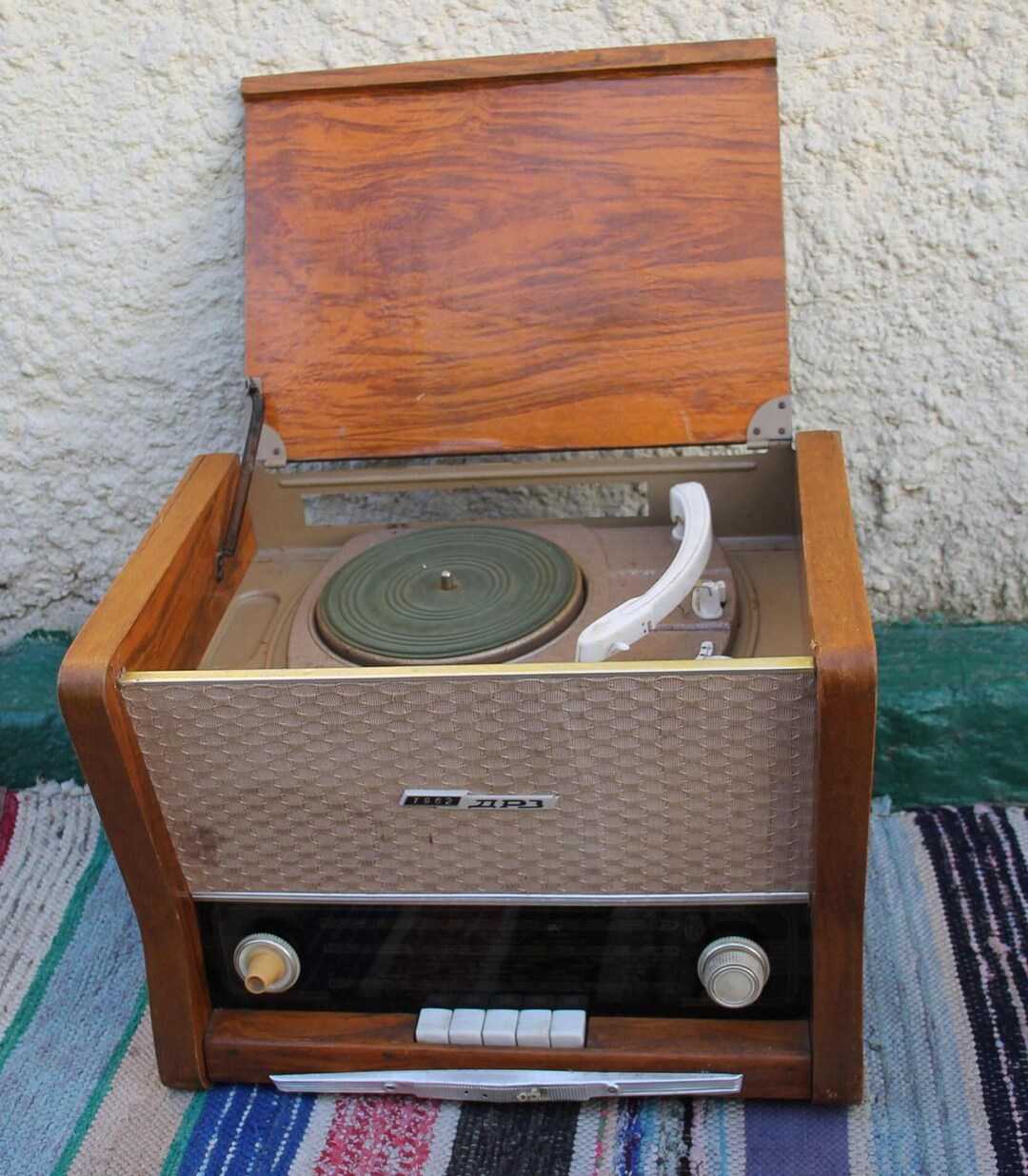 Turntable Vintage,vintage Record Player Portable, Antique Radio, Soviet ...