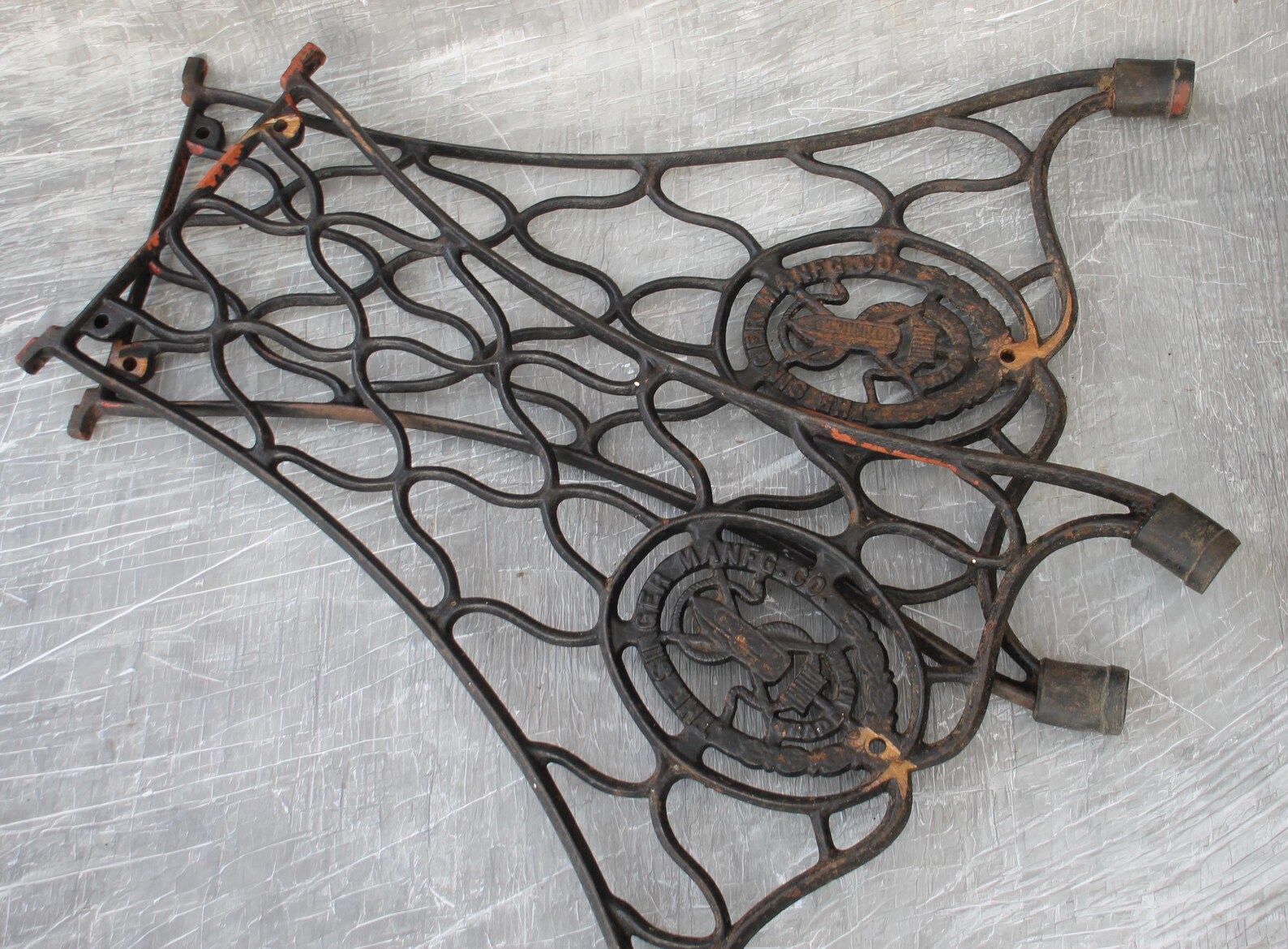 Metal Table Legs, Vintage Metal Legs, Singer Sewing Machine, Antique ...
