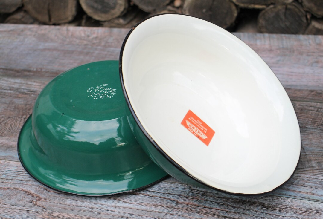 Vintage Green Enamel Bowl, Soviet Kitchen Decor, 9.44 Inch - Etsy
