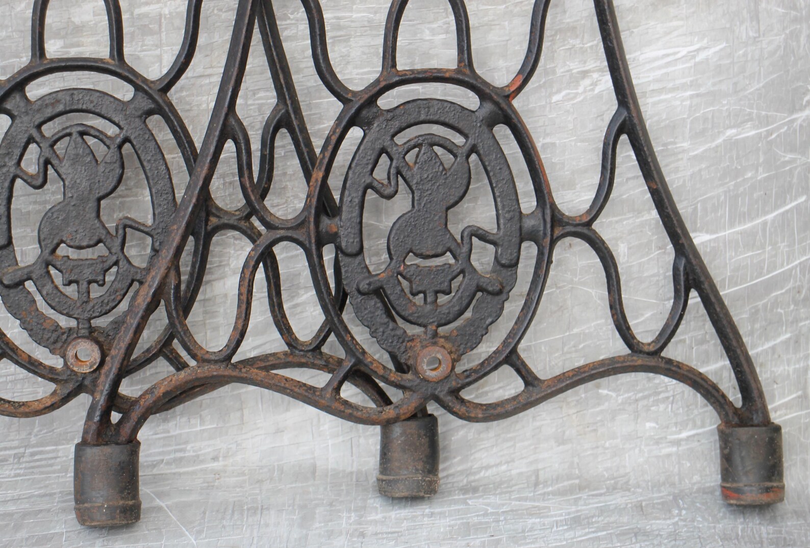 Metal Table Legs, Vintage Metal Legs, Singer Sewing Machine, Antique ...