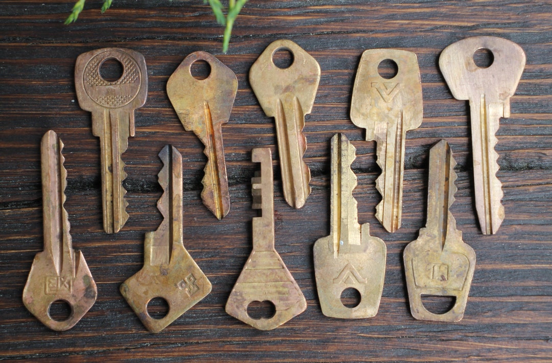 Vintage Keys Set 10, Brass Rare Golden Keys for Steampunk Jewelry ...
