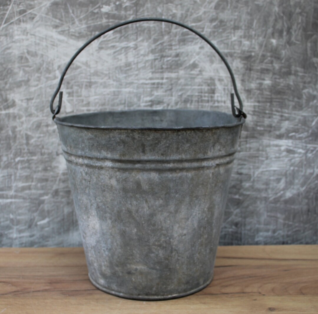 Galvanized Bucket, Vintage Farm Metal Gray Bucket, Outdoor Garden ...