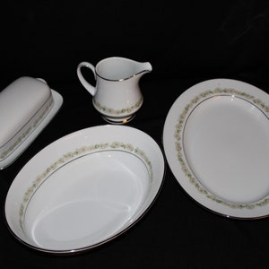 Beautiful Noritake Trilby Fine China Set for 6 - 5 Items per Place ...