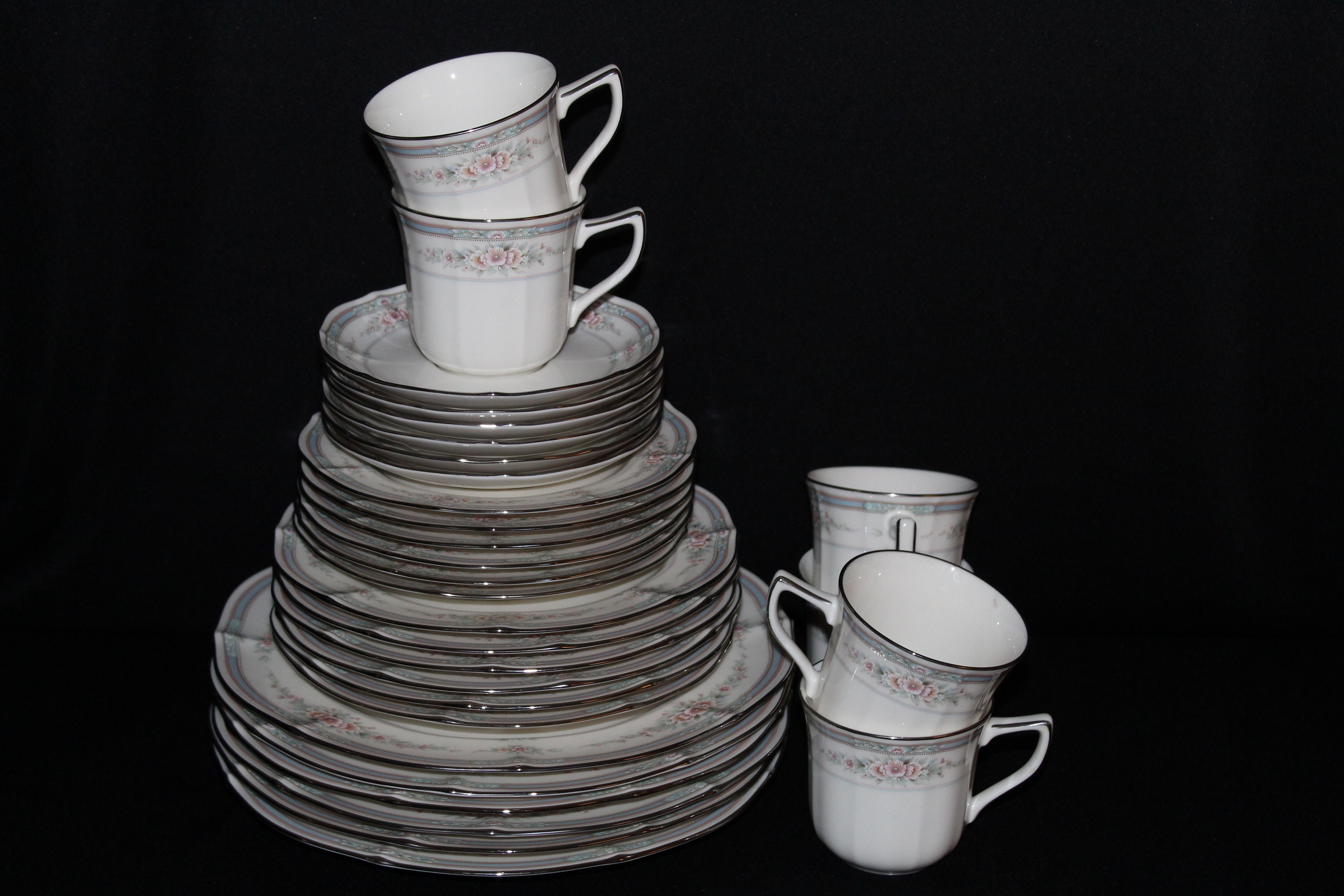 Beautiful Noritake Rothschild Fine China Set for 6 - 5 Items per Place ...