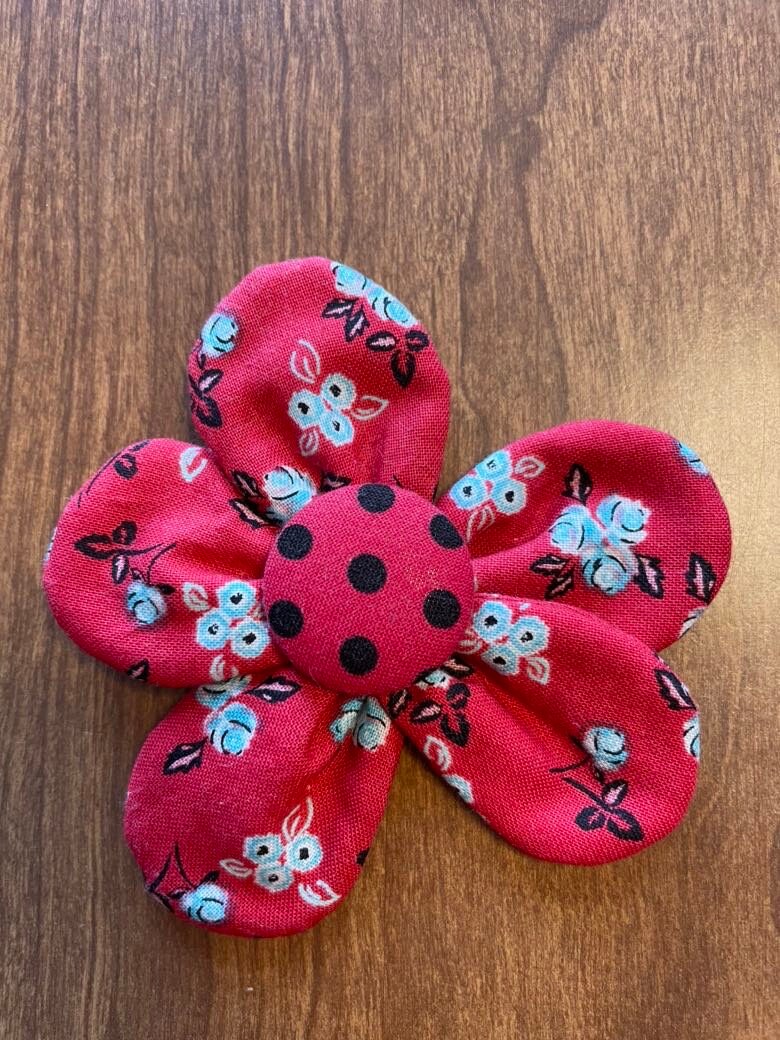 Bunch of Button Flowers - Etsy