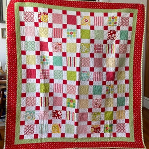 Handmade Quilt With Blocks in Pretty Colors - Etsy