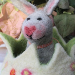 Der +Gute Laune Hase+ handgefilzte Osterdeko Hasen Mats+ Mia, Hans+ ...