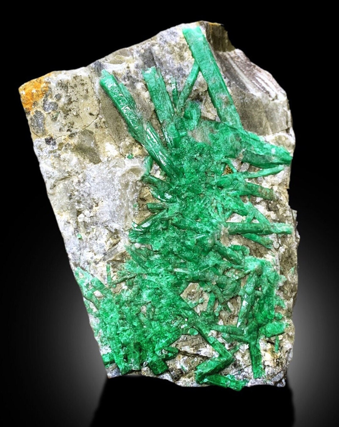 Natural Green Color Emerald Crystals on Matrix, Emerald Specimen ...