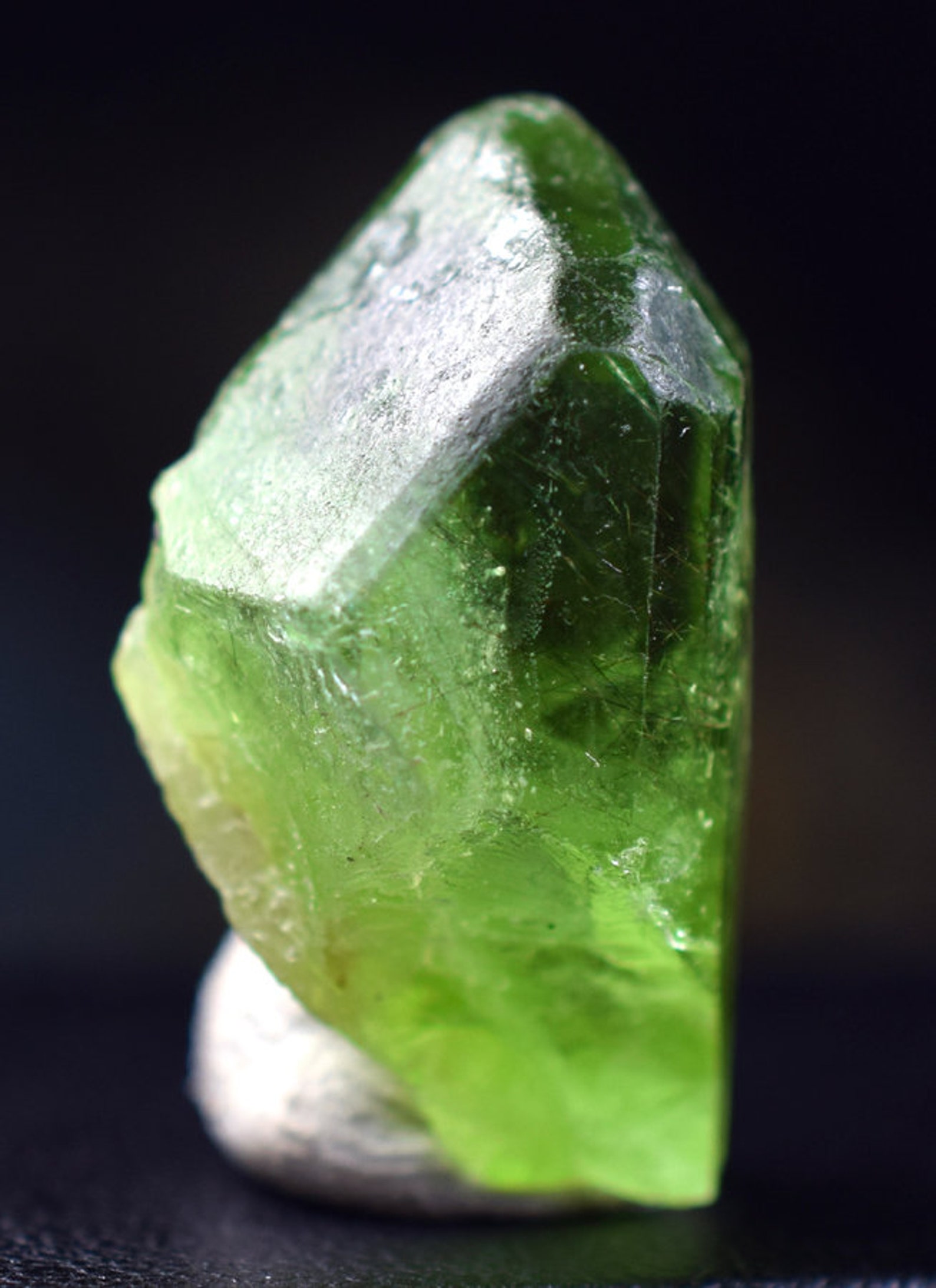 Natural Peridot Crystal From Supat Pakistan - 38.40 Carats , 26*15*12 ...