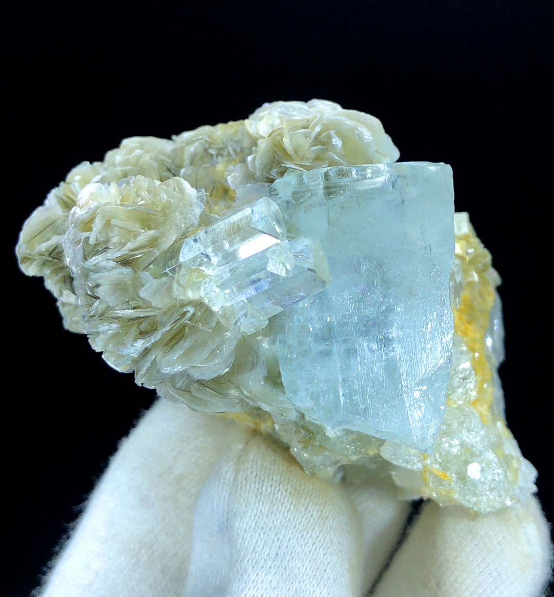 Natural Blue Color Aquamarine Crystals With Muscovite Mica, Mineral ...