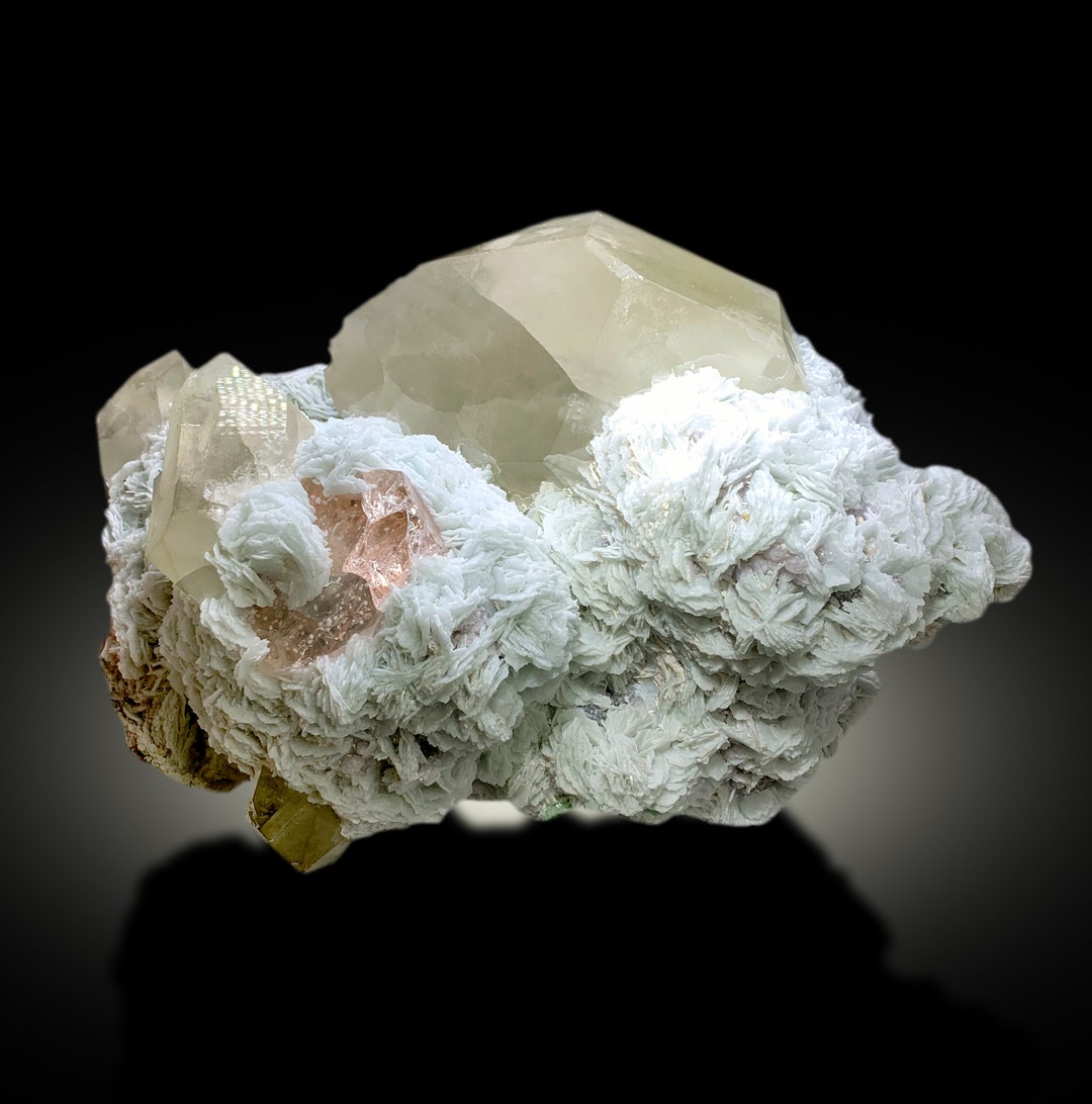 Museum Grade Natural Peach Color Morganite With Cleavelandite Albite ...