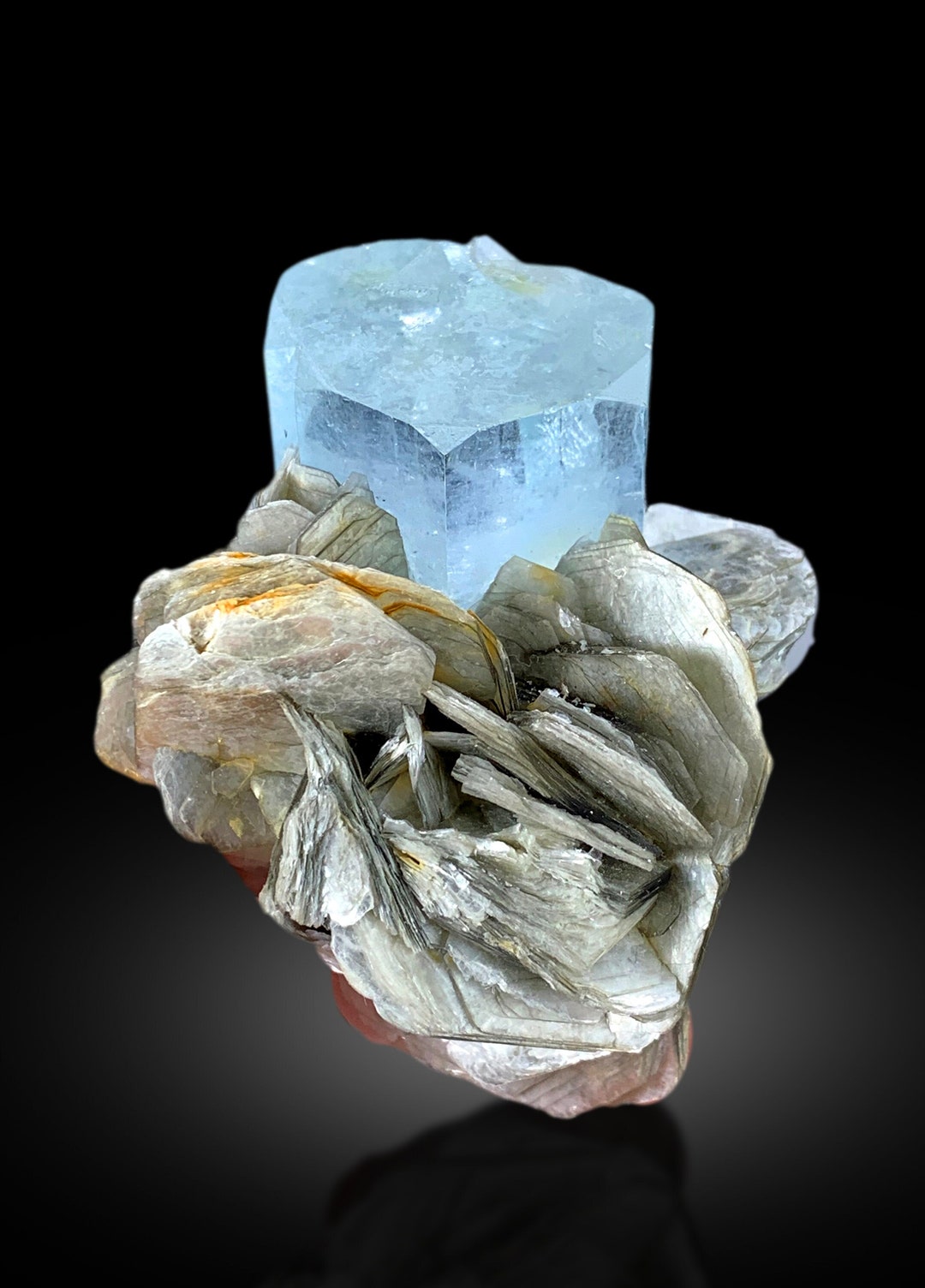Blue Transparent Aquamarine Crystal With Muscovite Mica From Skardu ...