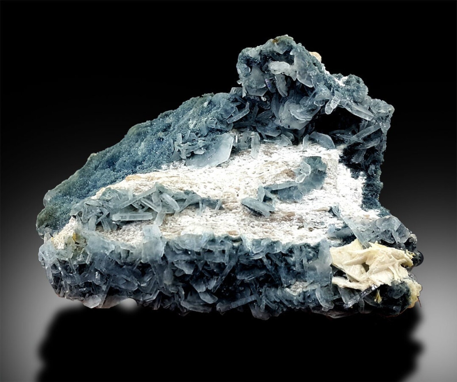 Vorobyevite , Rosterite Alkali Rich Beryls Mineral Specimen From ...