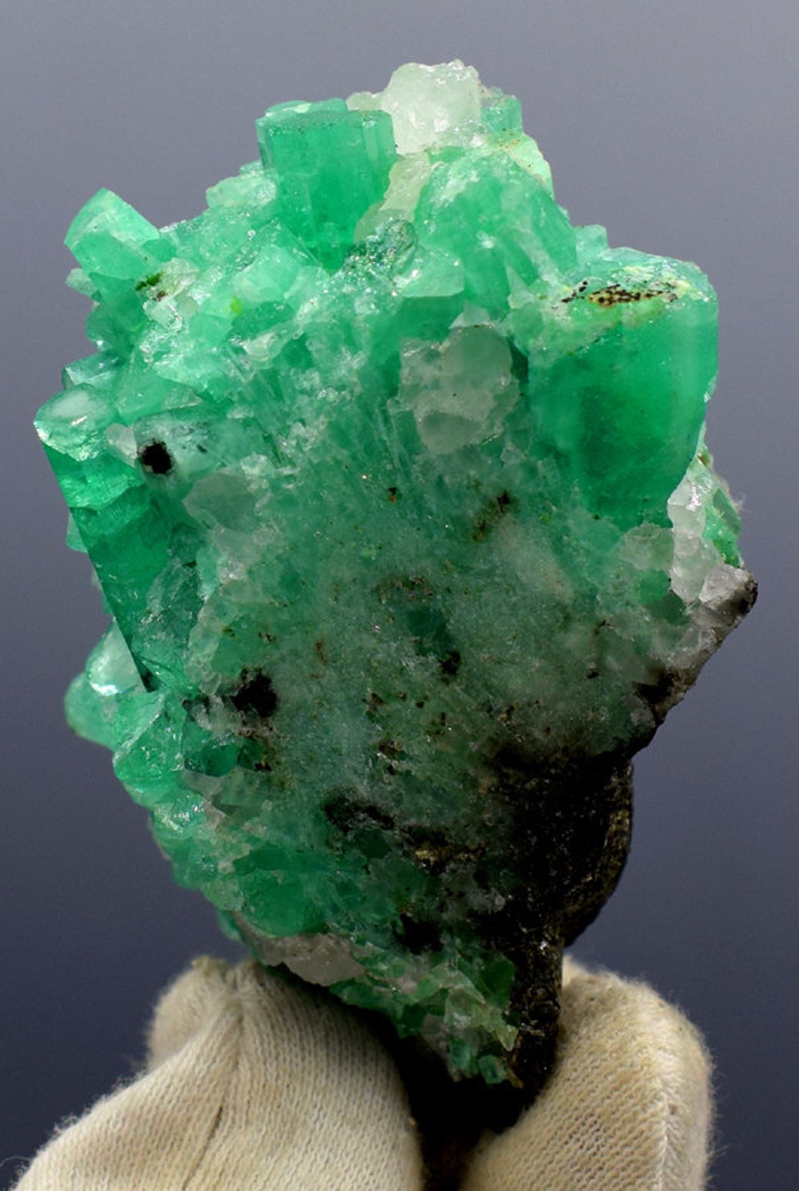 Natural Emerald Crystals Cluster Mineral Specimen 141 g | Etsy