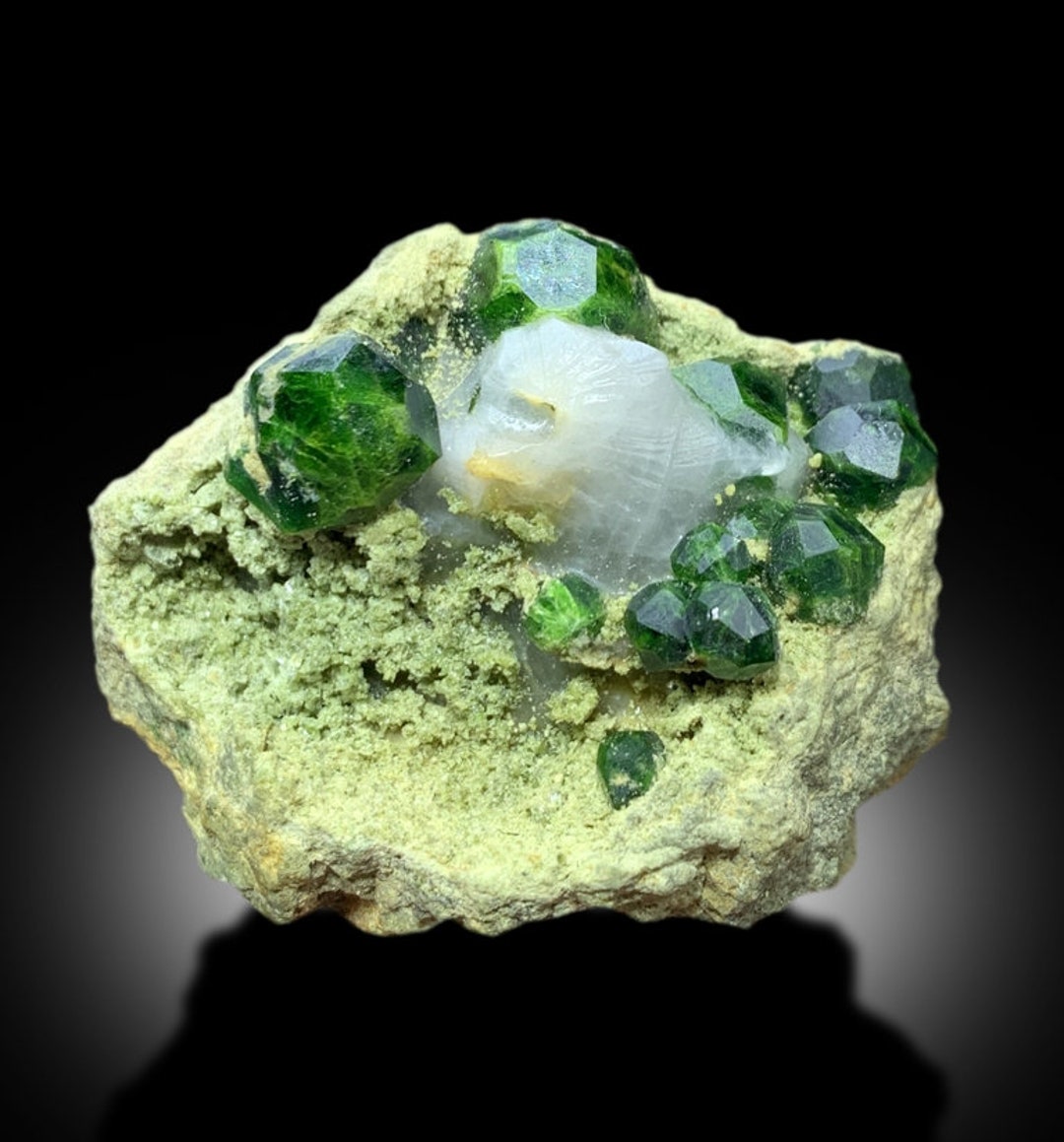 Demantoid Garnet, Green Garnet, Garnet Crystals, Garnet With Calcite ...