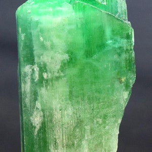 V-shape Terminated Green Kunzite Crystal, Spodumene Kunzite, Kunzite ...