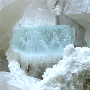 Bicolor Beryl, Aquamorganite Crystal, Bicolor Morganite on Quartz From ...